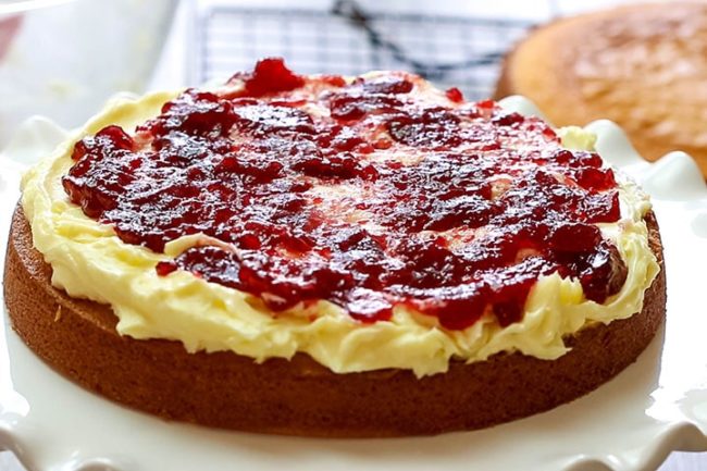 Victoria Sponge Cake | Erren's Kitchen