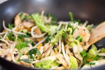 Perfect Chinese Noodles {Lo Mein}