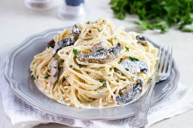 Creamy Mushroom Spaghetti - Erren's Kitchen