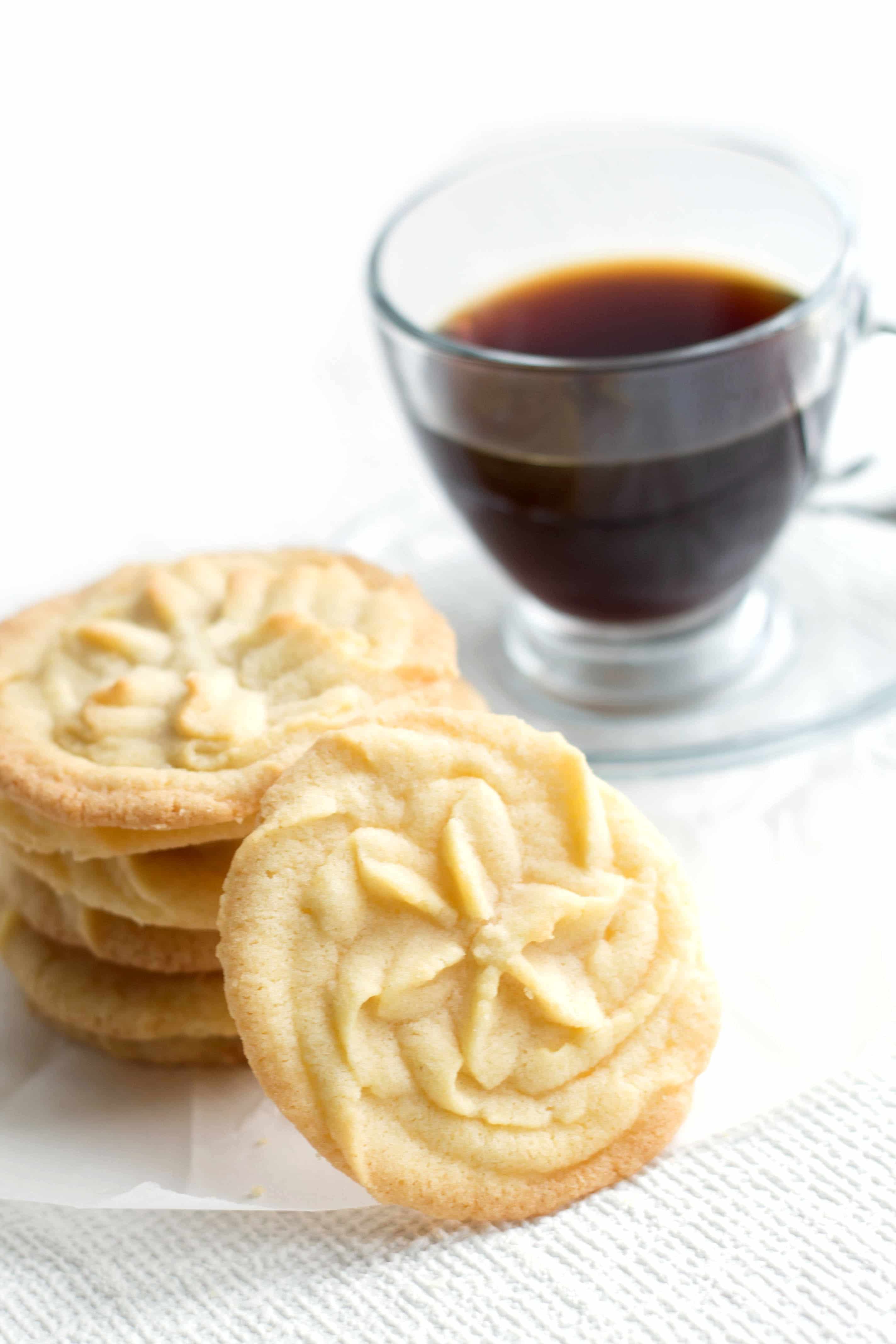 Vanilla Spritz Shortbread Cookies - Beautiful rich vanilla cookies
