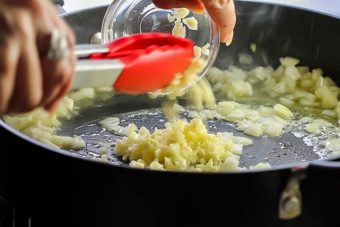 Quick and Easy Saag Bahji {Spinach Curry} - Erren's Kitchen