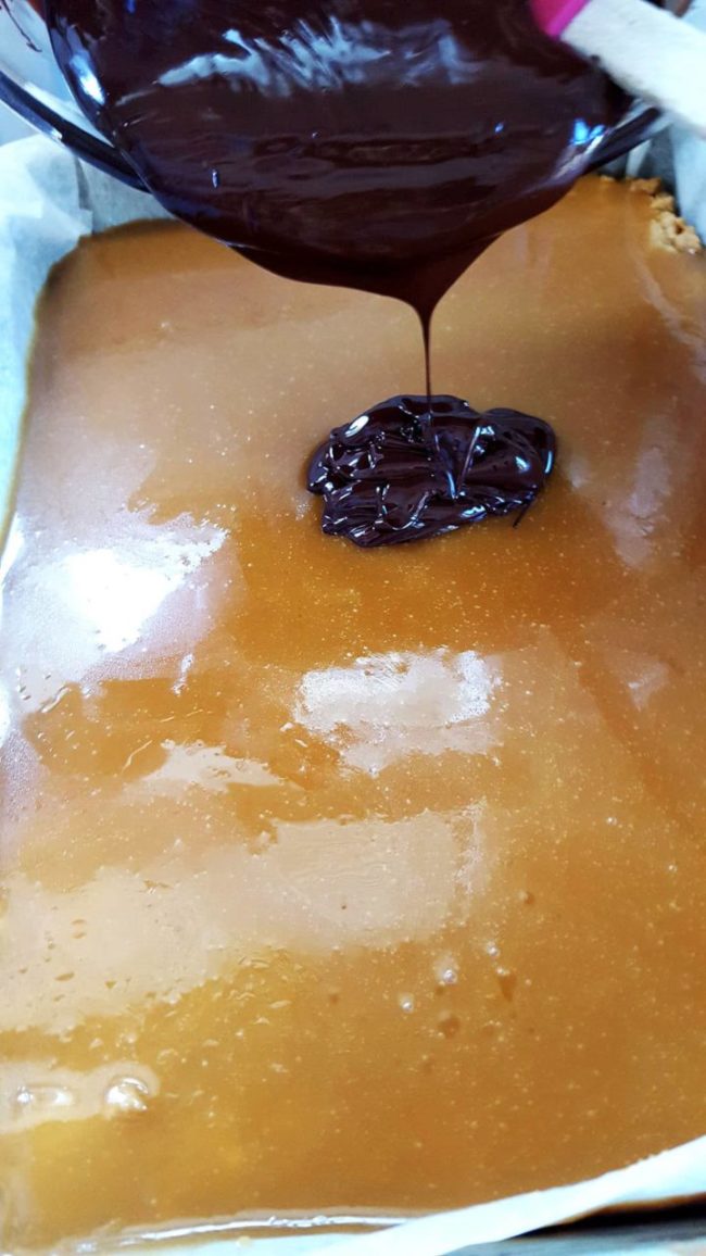 Billionaire Shortbread Cookie Bars