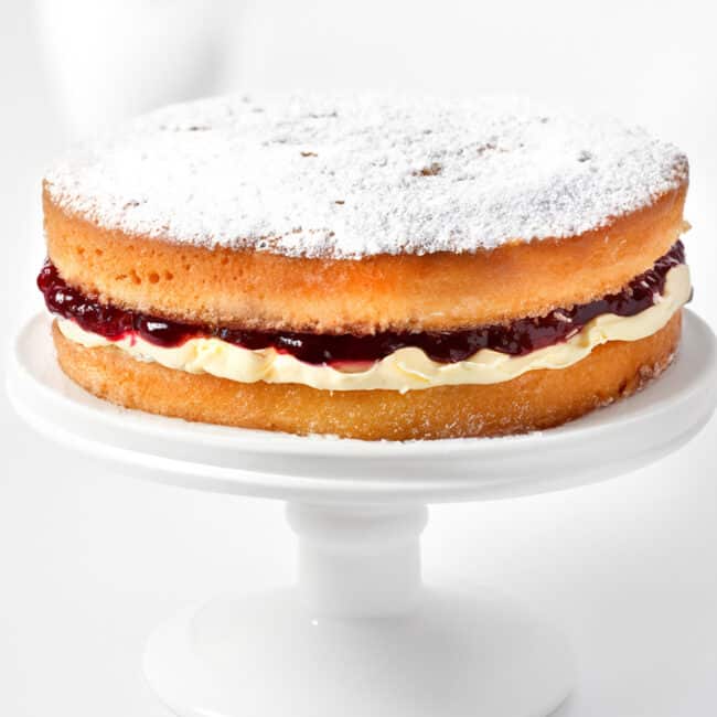 Victoria Sponge Cake | Erren's Kitchen