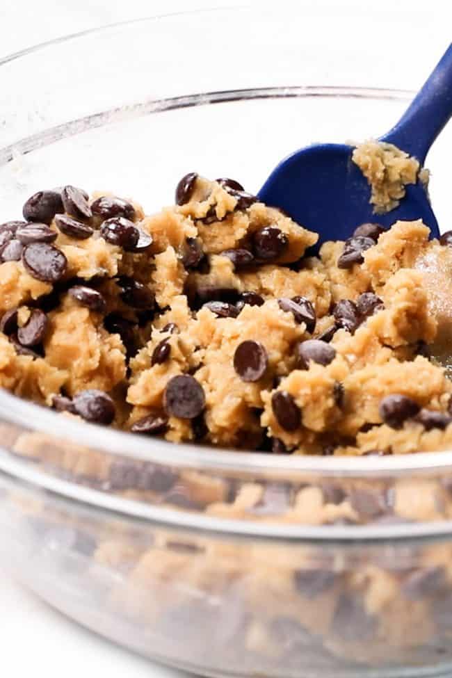 Easy Chocolate Chip Cookies