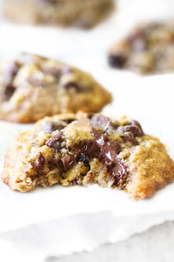 Easy Chocolate Chip Oatmeal Cookies - Erren's Kitchen