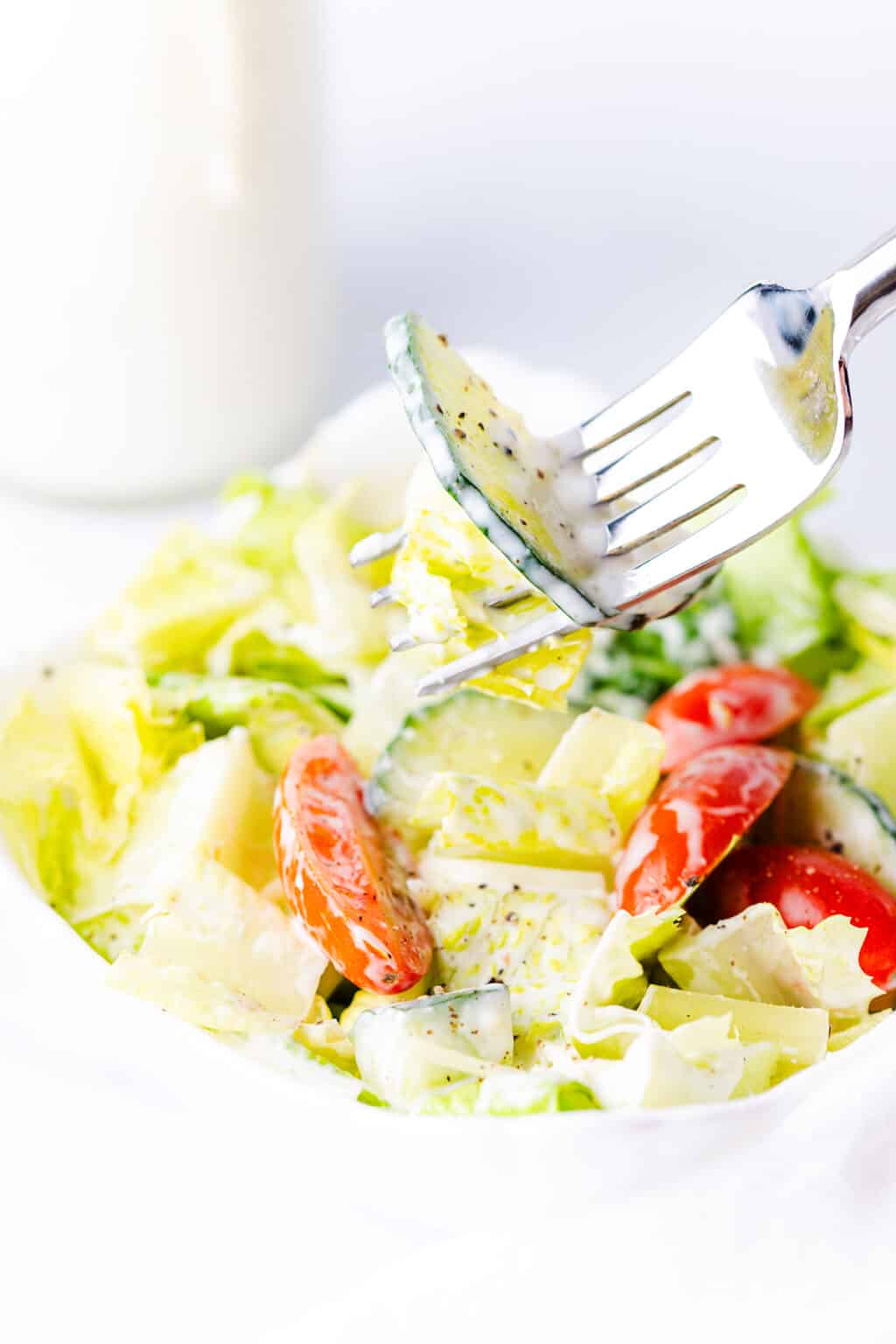 Easy Creamy Garlic Dressing