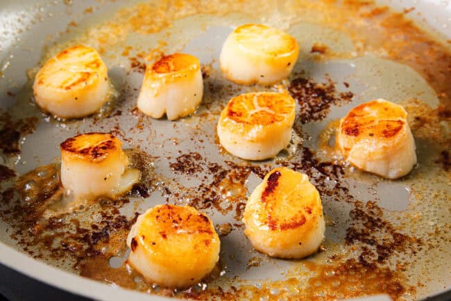 Garlicky Pan Seared Scallops with Brown Butter Sauce