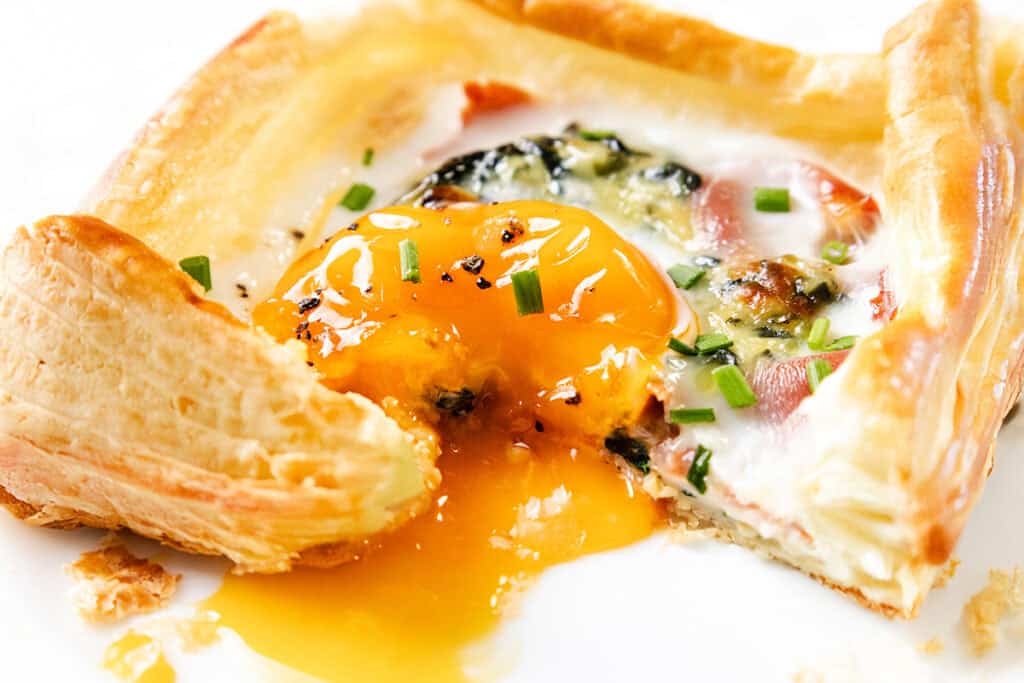 Puff Pastry Breakfast Squares with Prosciutto and Spinach