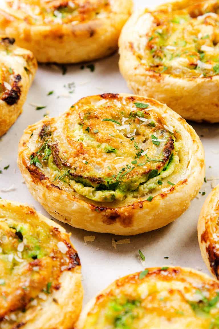 Puff Pastry Pinwheel Appetizer with Pesto Cream Cheese & Prosciutto
